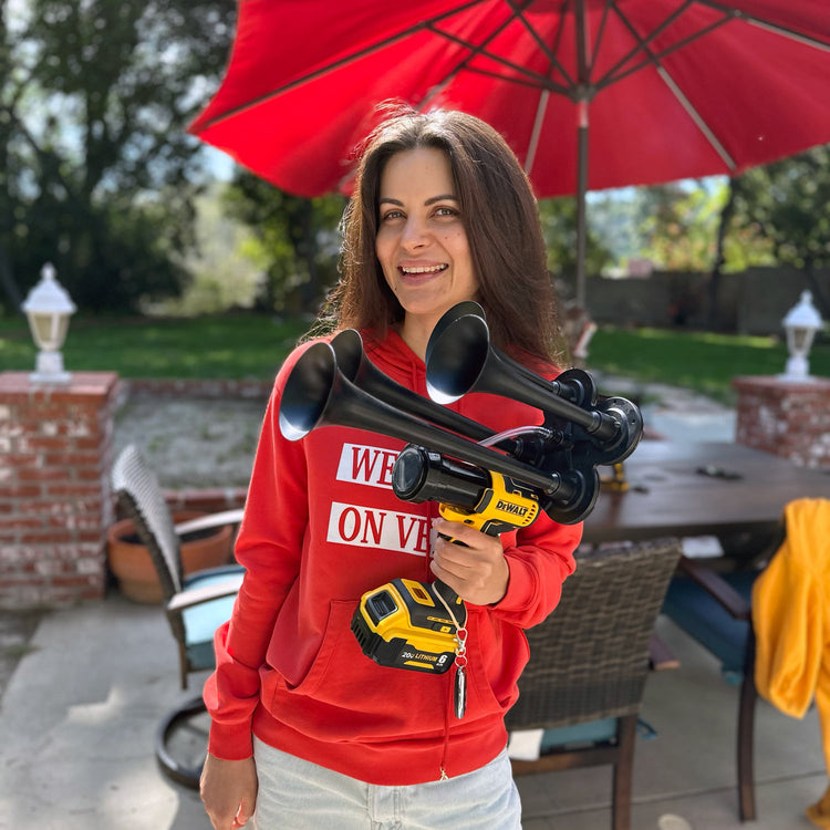 The Loudest Air Horn: A Deafening Sound Experience – Horngun